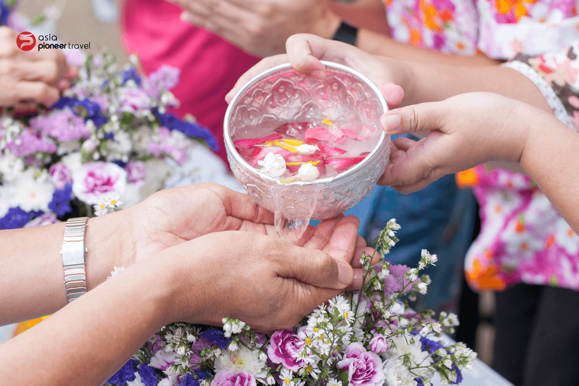 Tips To Enjoy Songkran Thailand - The Country's Biggest Holiday | Asia ...