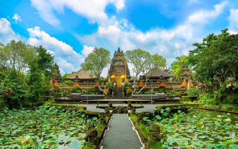 Top 10 Best Holiday Destinations in December Around Southeast Asia